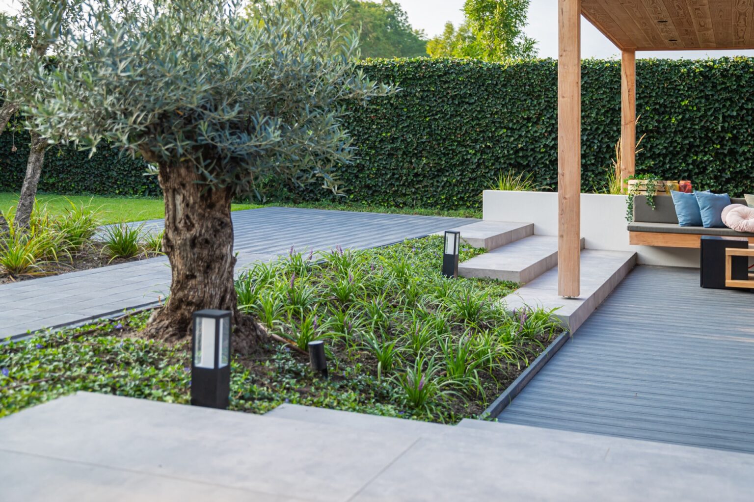 Project driveway and garden