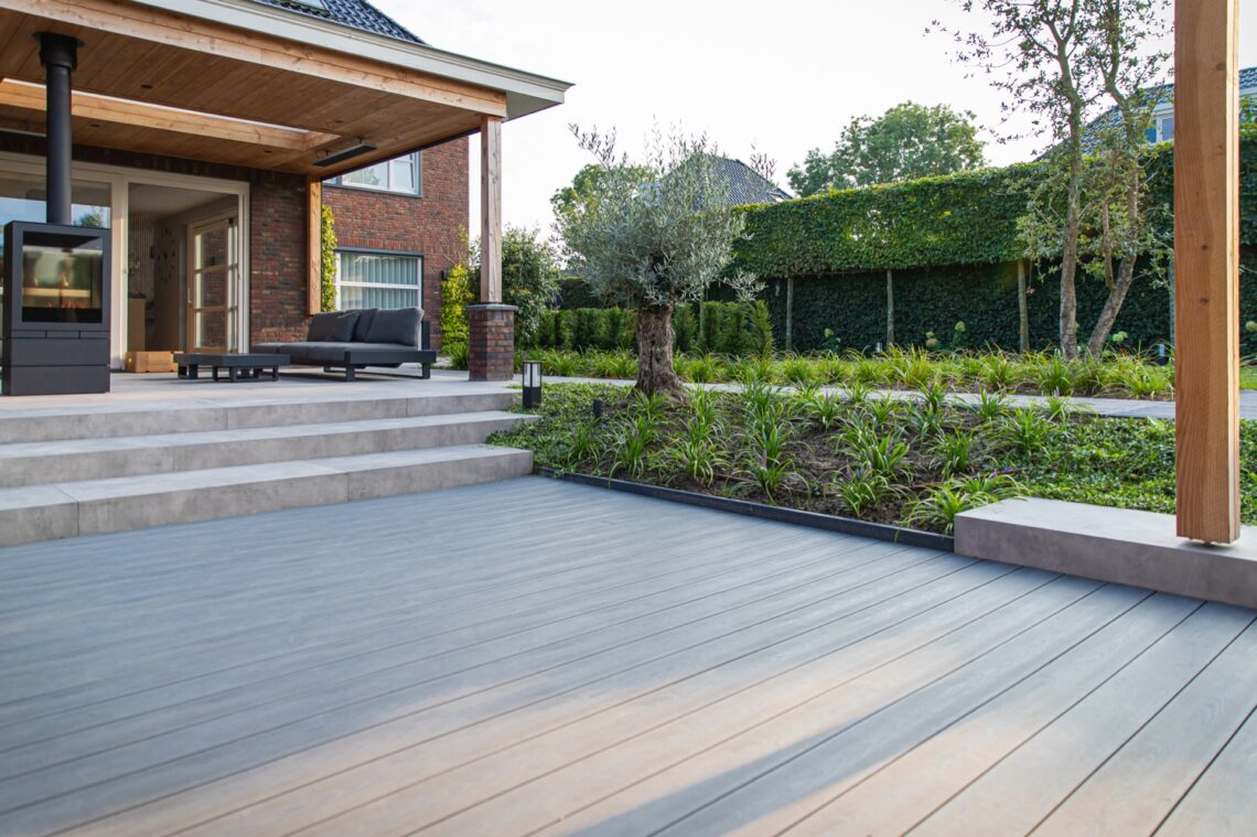 Project driveway and garden