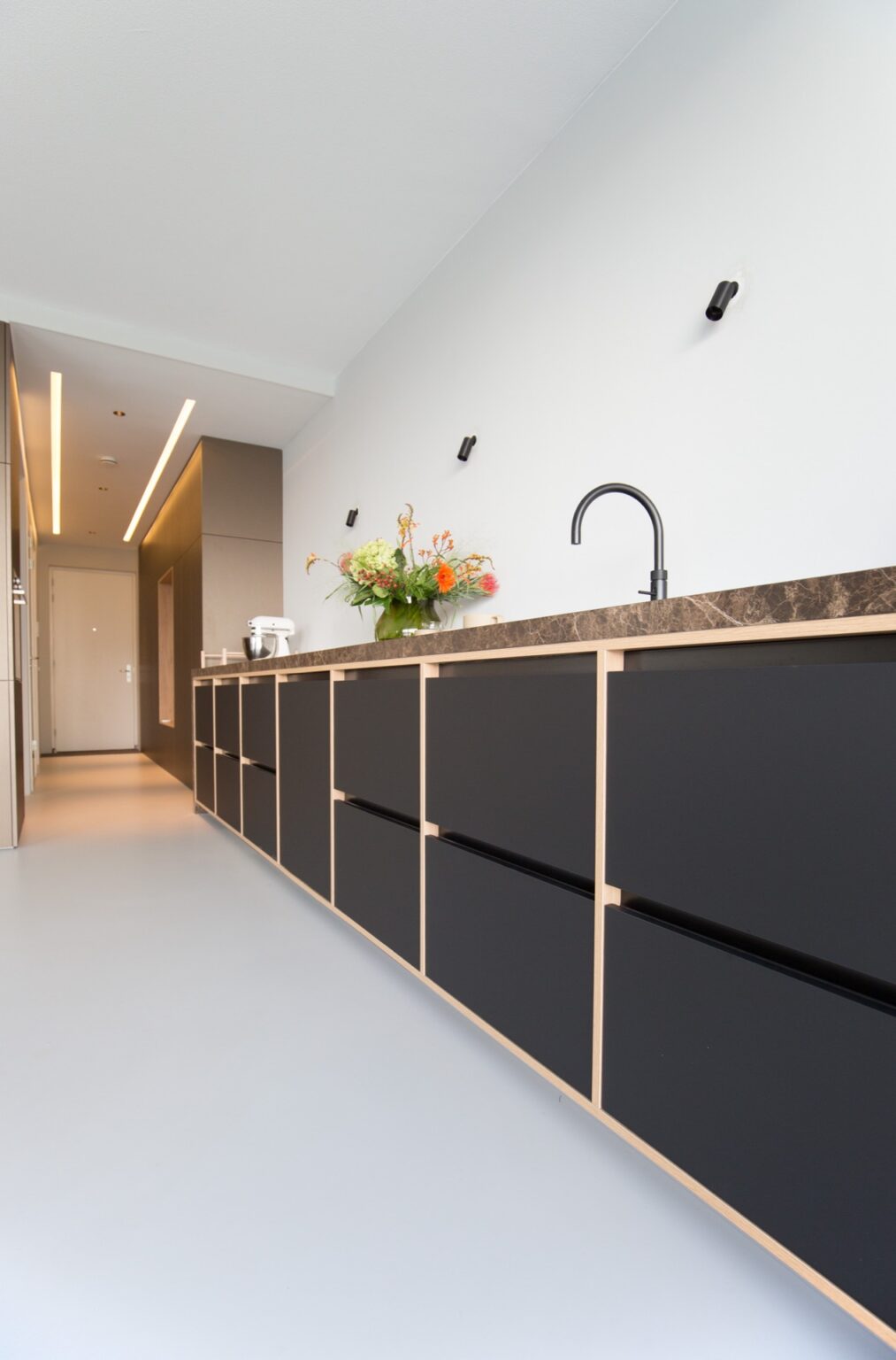 Kitchen with natural materials