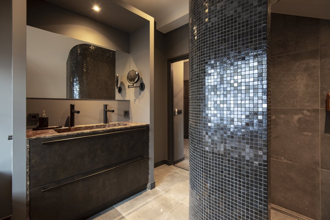 Luxury island kitchen