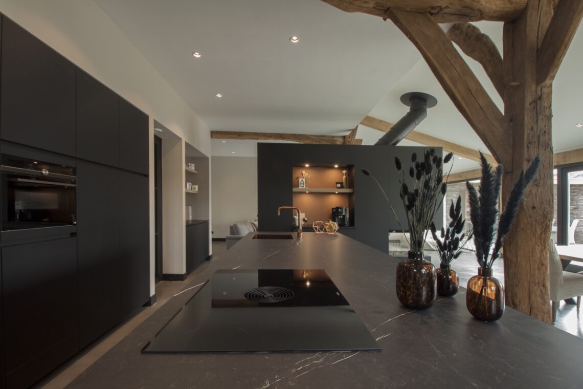 Verbouwing en splitsing monumentale boerderij