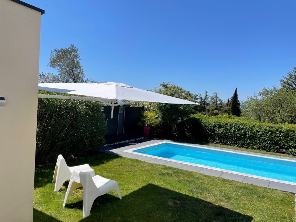 Paraflex - wall parasol