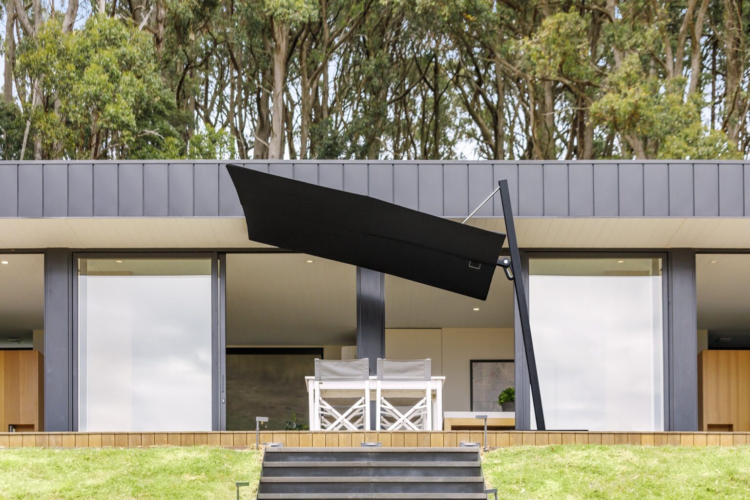 Versa UX Full Black – subtiel & discreet