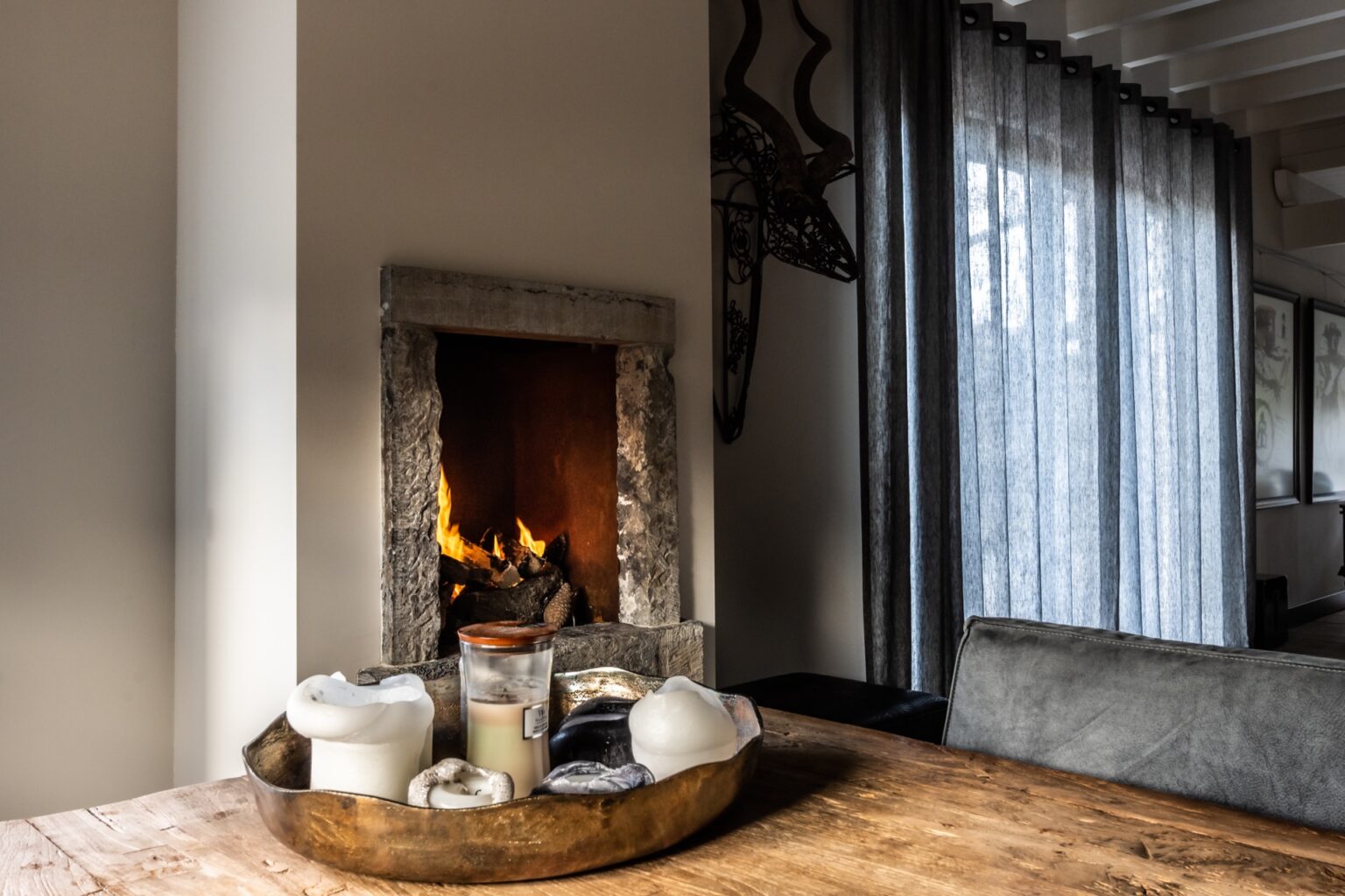 Fireplaces in rural interiors