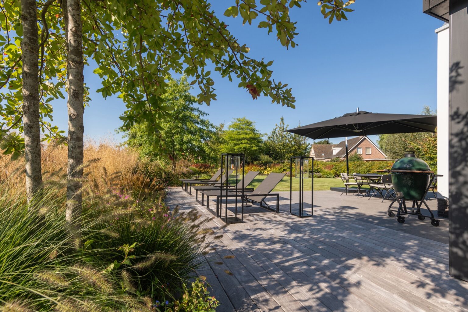 Luxury garden Giessenburg