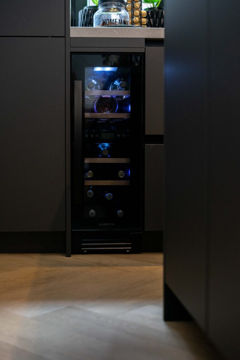 Moderne keuken en inloopkast, Dongen