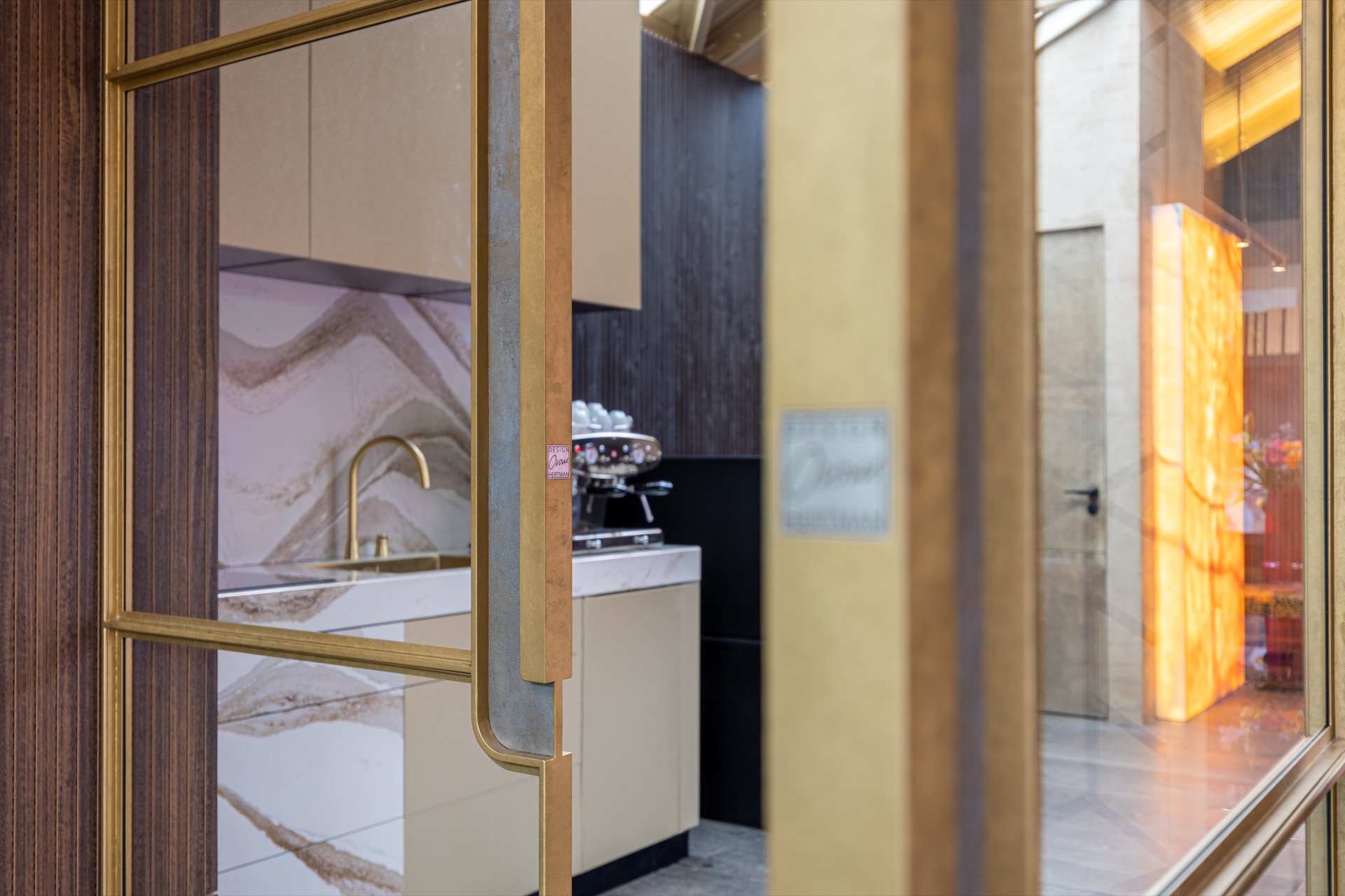 De Rooy Steel Doors and Osiris Hertman introduce new steel door: model ...