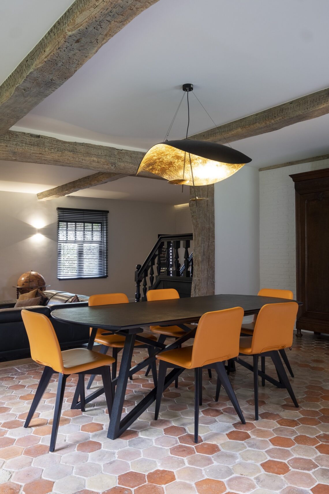 Renovatie en restyling van landelijke woonst in Schoten