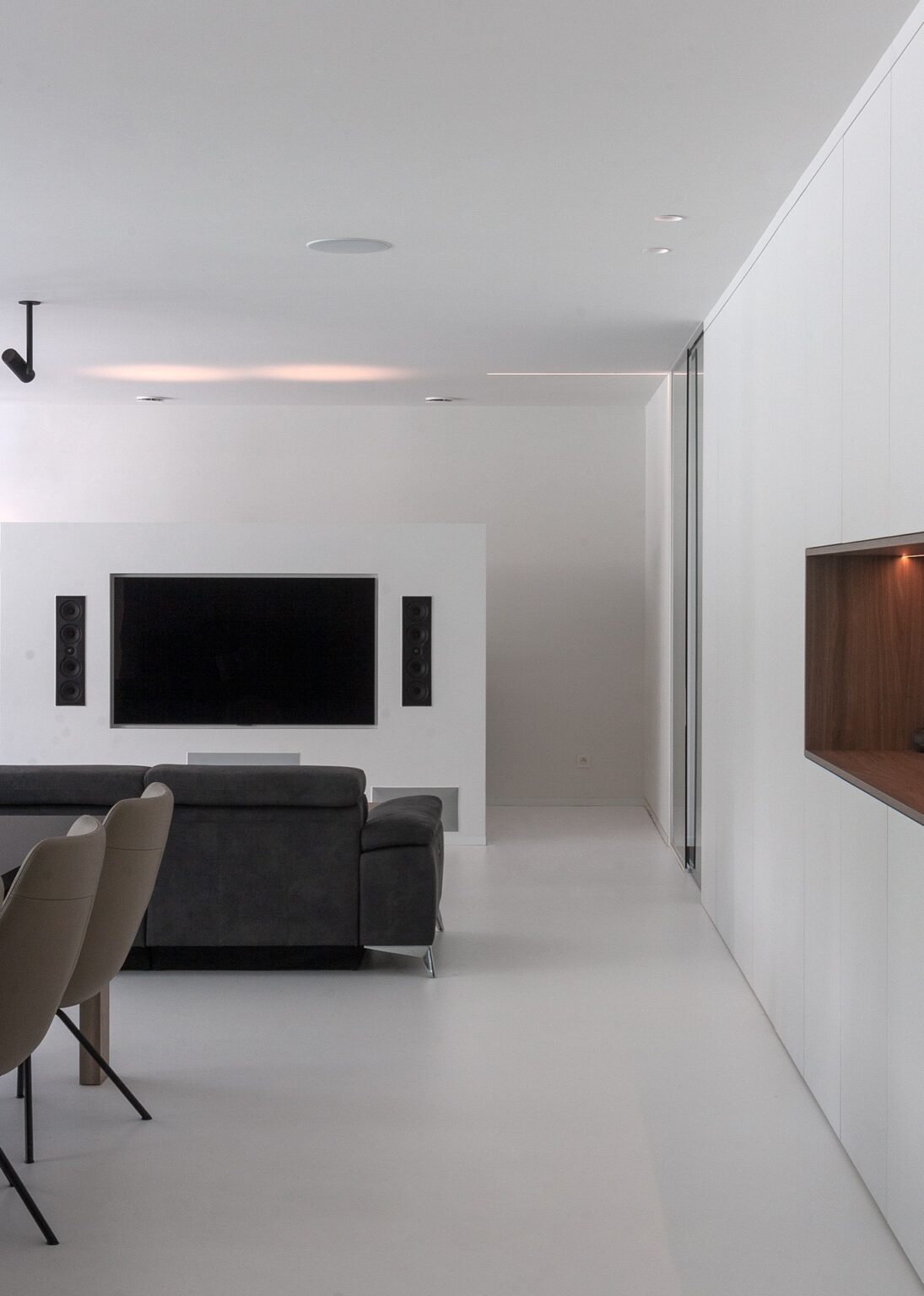 Painting works in modern villa in Keerbergen