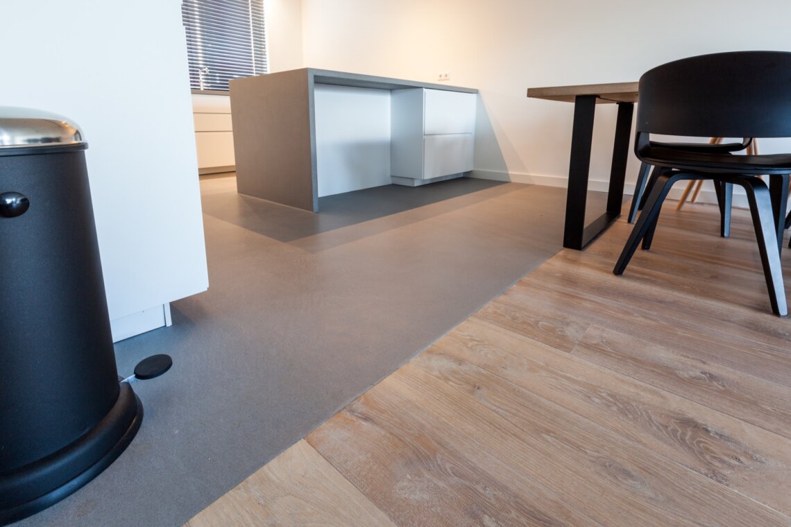 Grezzo concrete : Dark Grey Fine Concrete