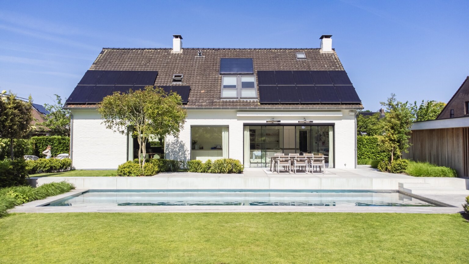 Luxe zwembad in de Pinte - HOOG.design - Exclusive living inspiration