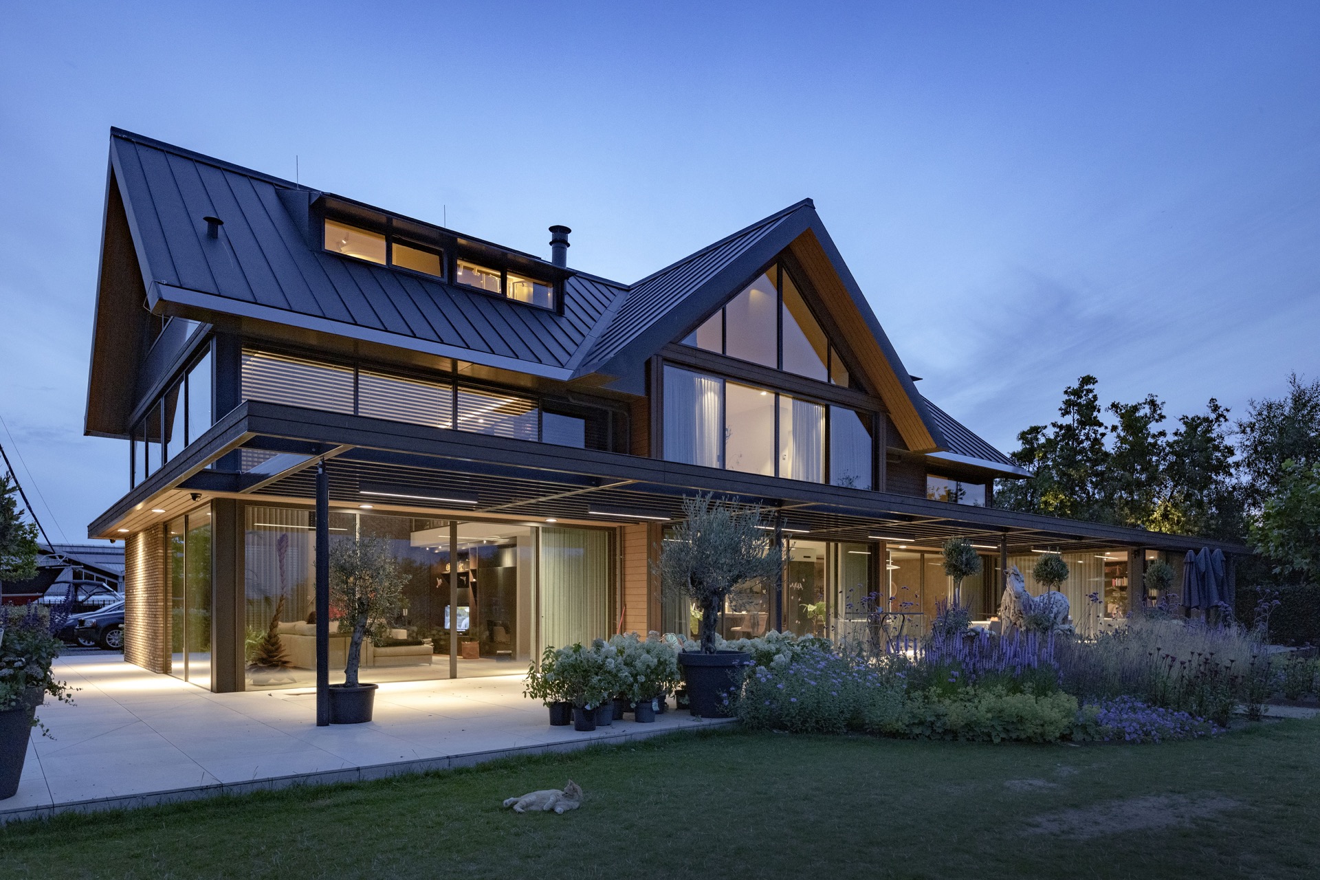 Moderne villa Loosdrecht - HOOG.design - Exclusive living inspiration