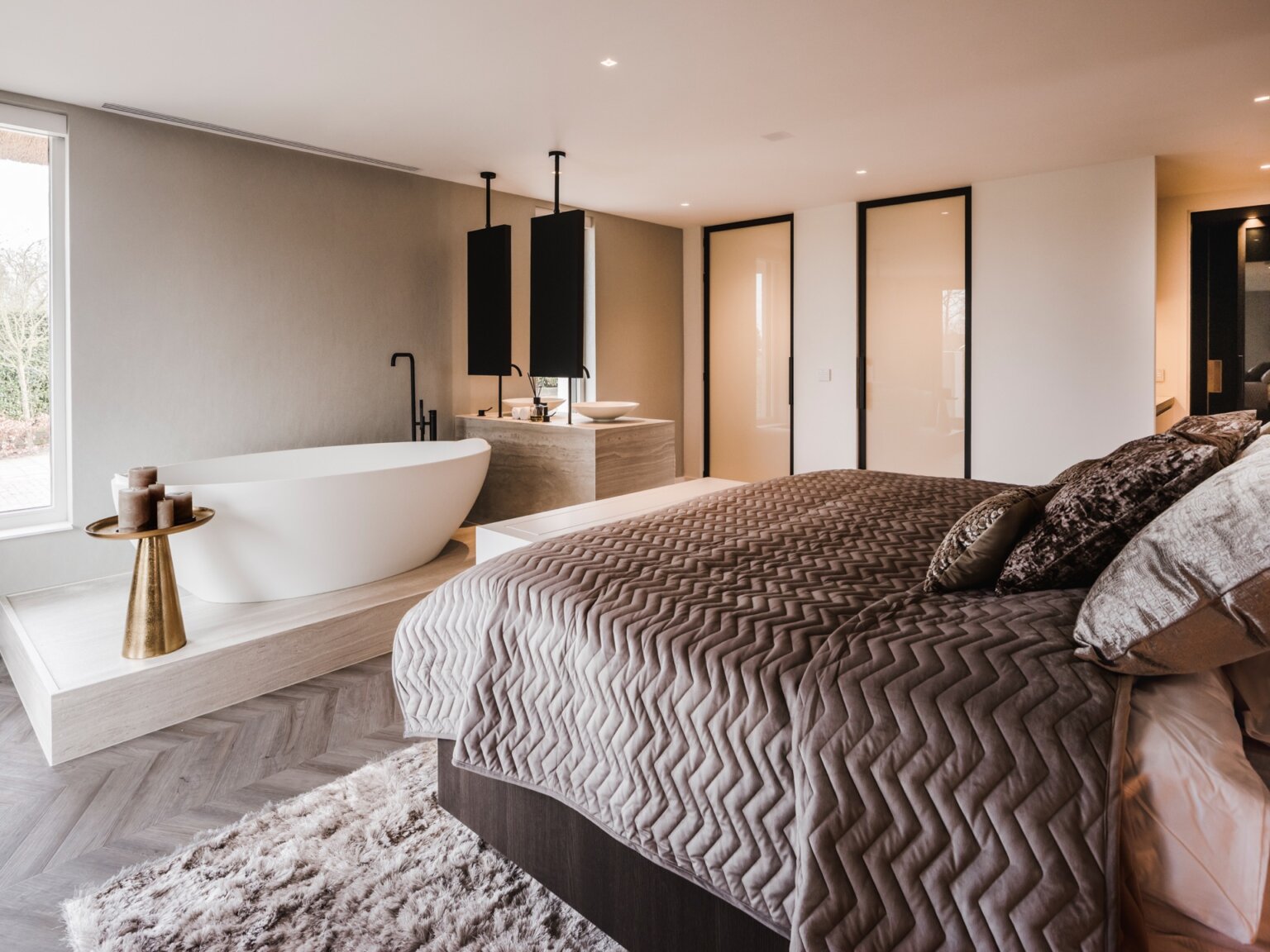 Complete inrichting woning en poolhouse