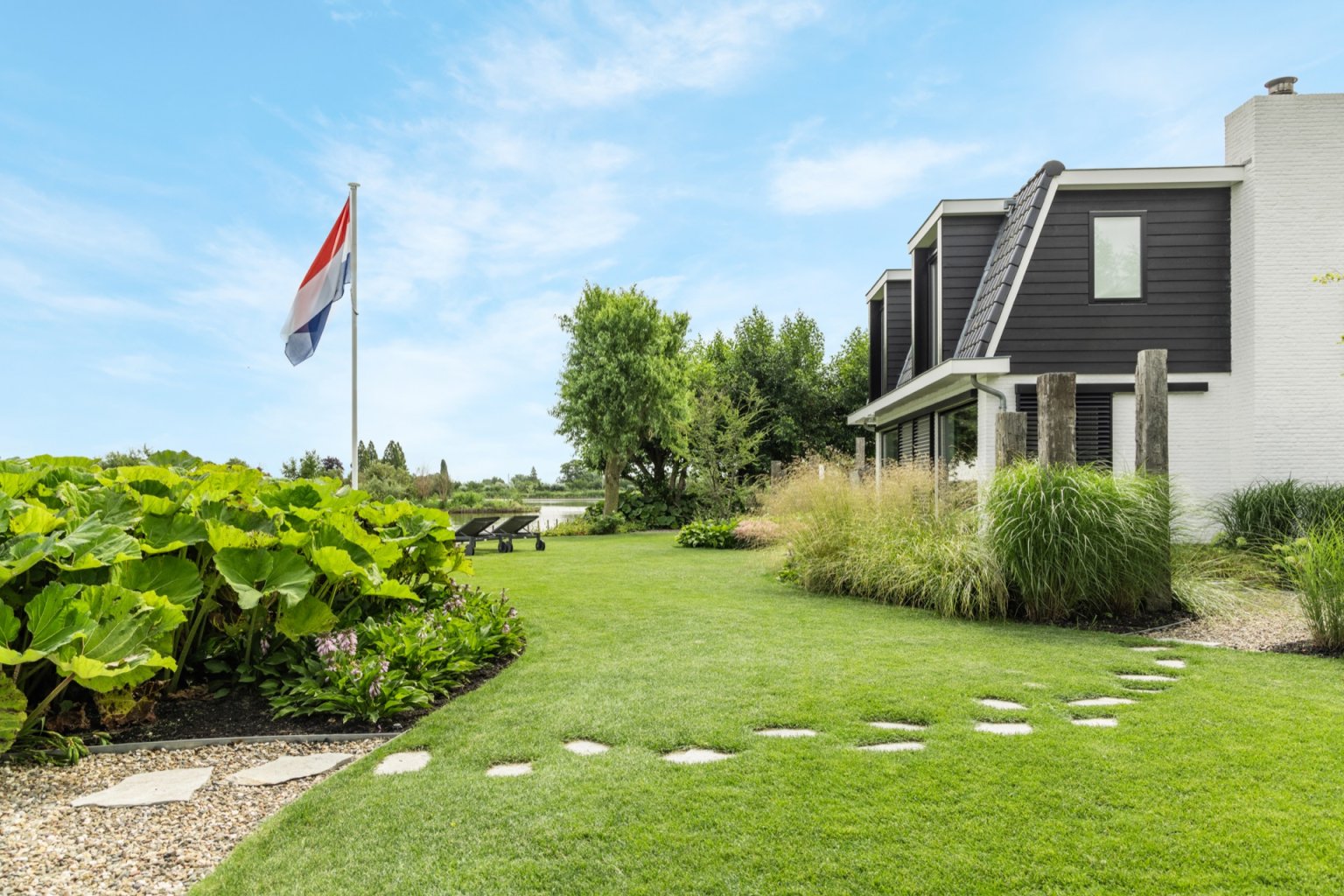 Sprekend groen en rustgevend blauw - een paradijs in Reeuwijk