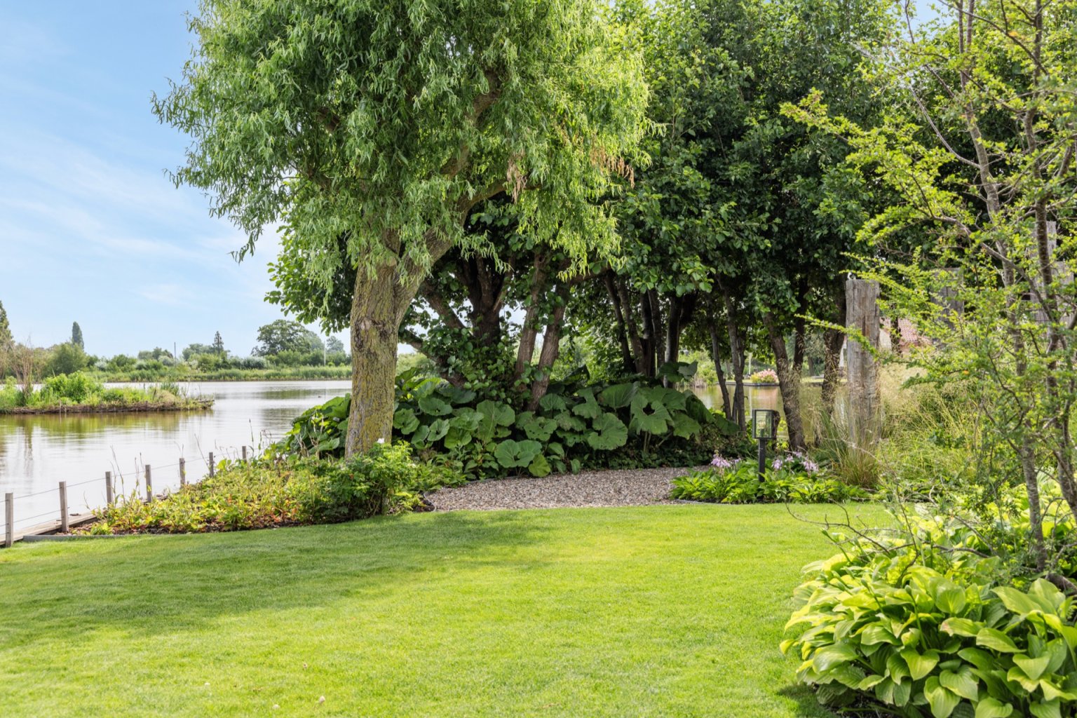 Sprekend groen en rustgevend blauw - een paradijs in Reeuwijk