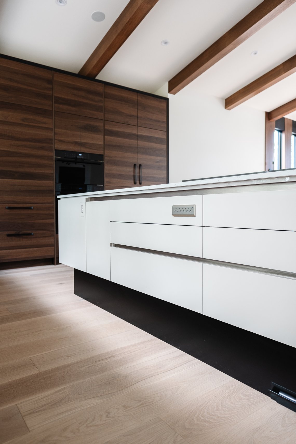 Exclusief maatwerk met prachtig fineerhout