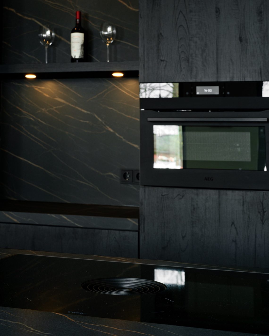 Stijlvolle zwarte keuken - HOOG.design