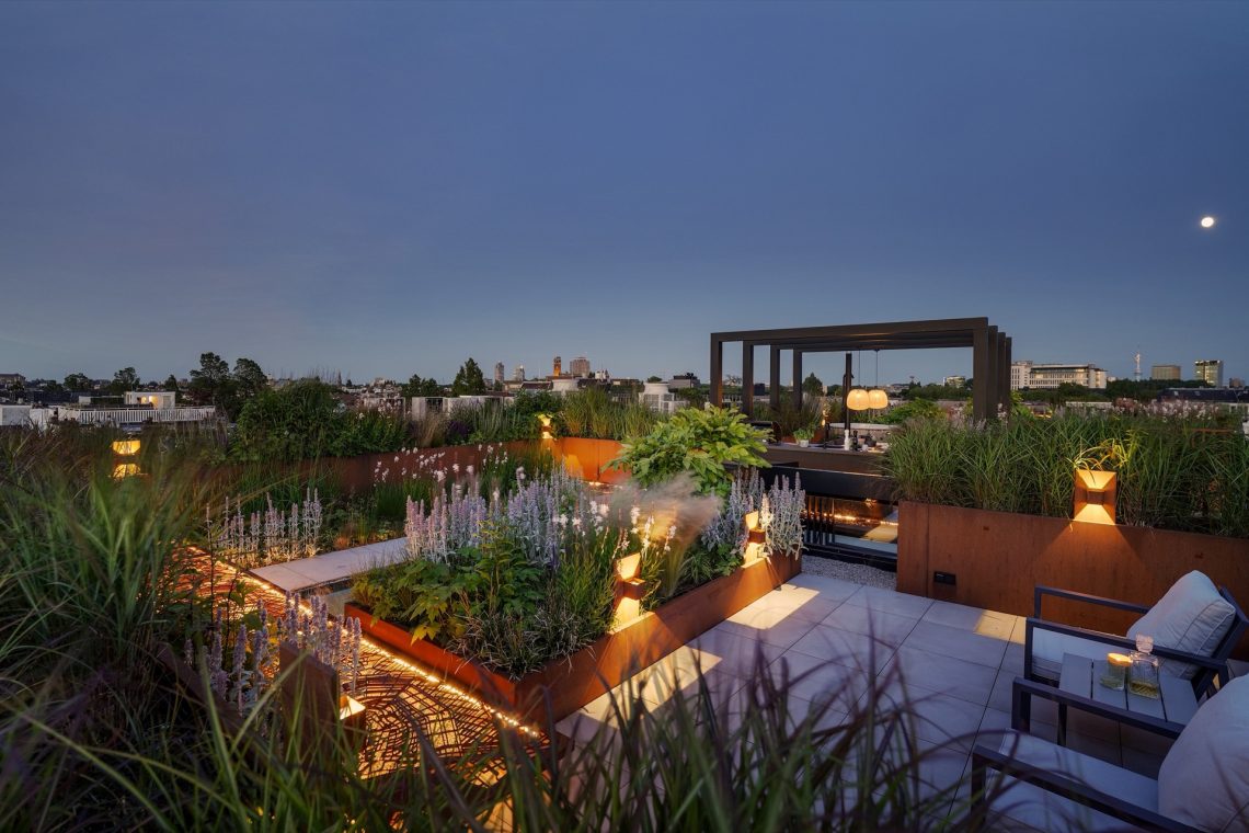 Artistic floral roofgarden