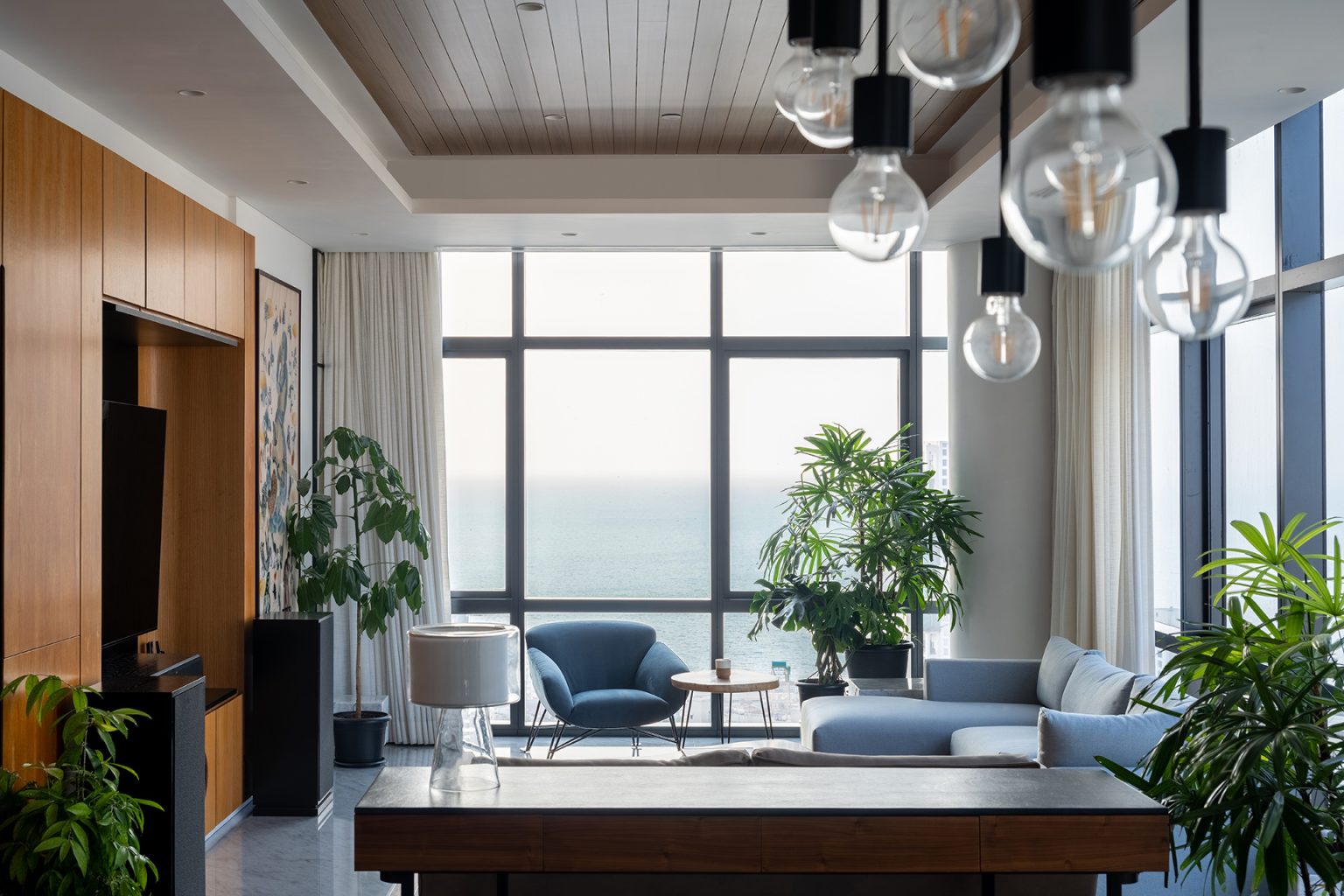 Contemporary Contours