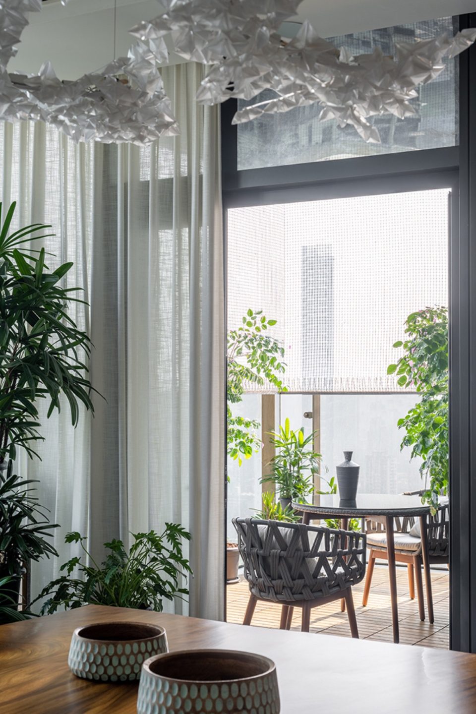 Contemporary Contours