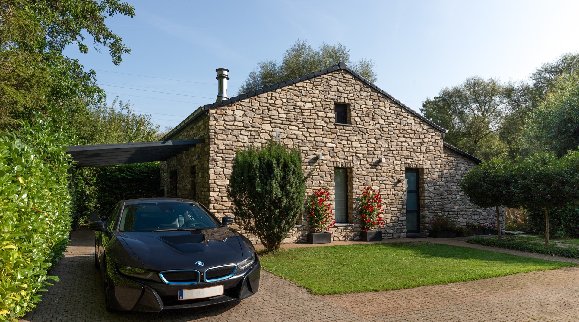 Charmante villa met Geopietra natuursteenstrips