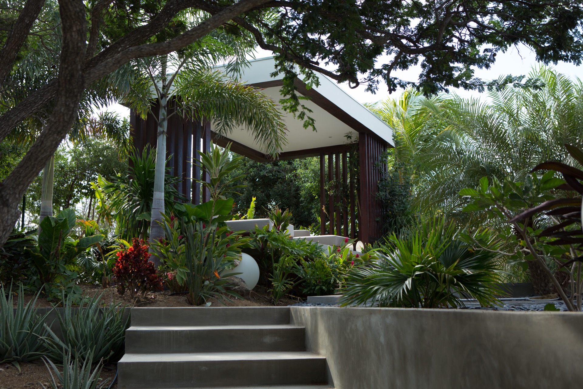 Floating Roofs - HOOG.design - Exclusive living inspiration