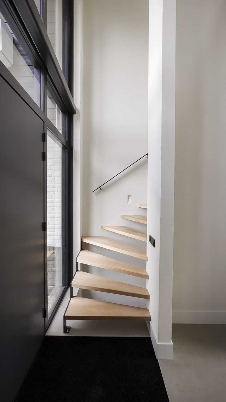 Eiken houten trappen in Renswoude
