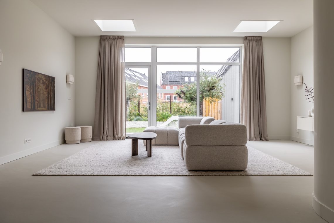 Rustgevend Japandi-interieur in Maassluis: een harmonieus ontwerp van LEVH Interiors