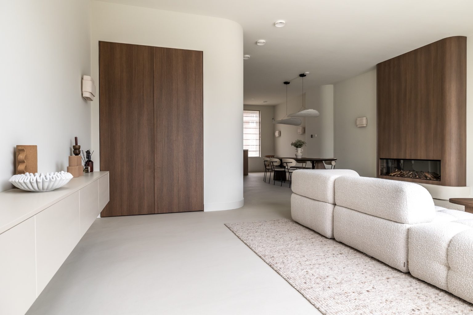 Rustgevend Japandi-interieur in Maassluis: een harmonieus ontwerp van LEVH Interiors