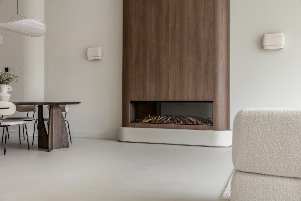 Rustgevend Japandi-interieur in Maassluis: een harmonieus ontwerp van ...