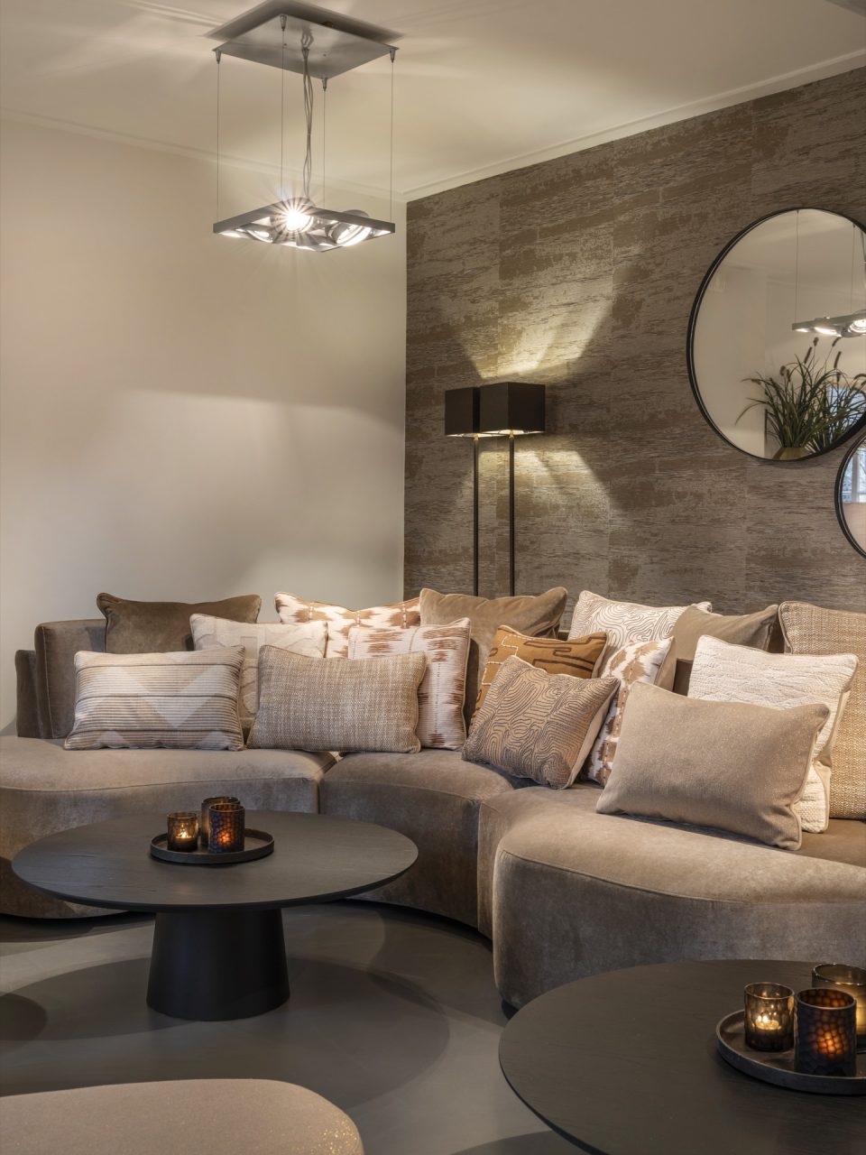 Showroom Interiors DMF