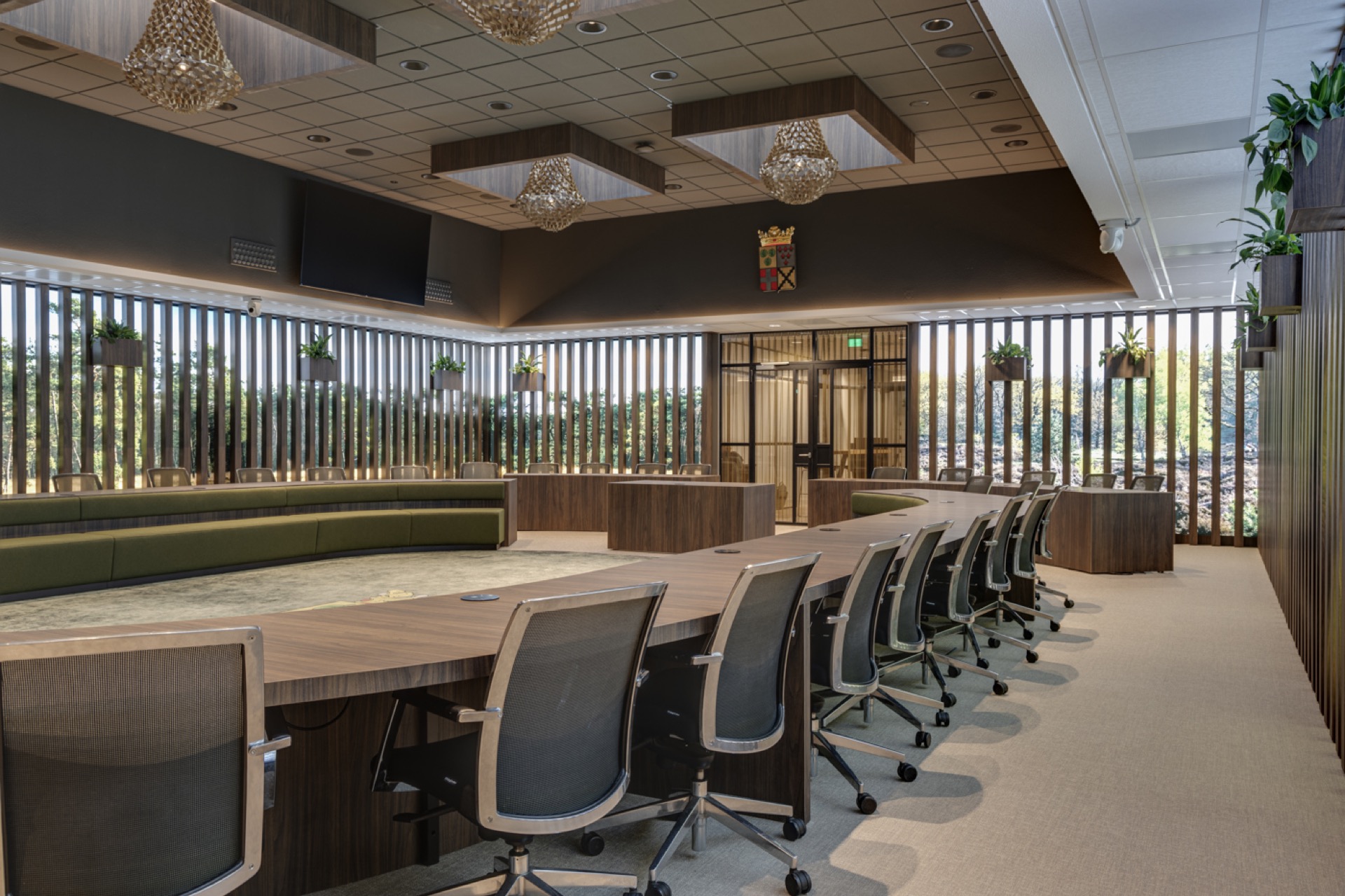 Raadzaal huis van Leusden - HOOG.design OFFICE